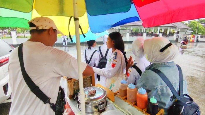 Pentolan Depan RS. Bhayangkara, Paling Recommended di Ambon ...