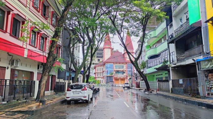 Waspada! 272 Pohon Sepanjang Jalanan Kota Ambon Beresiko Tumbang ...