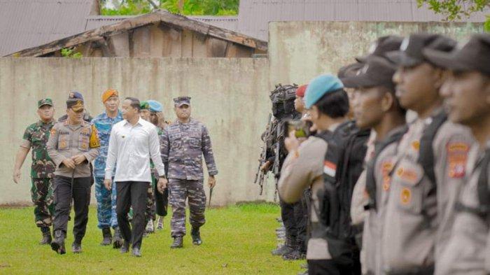 Polres Malra Laksanakan Apel Pergeseran Pasukan Pengamanan Pemilu 2024 - Tribunambon.com