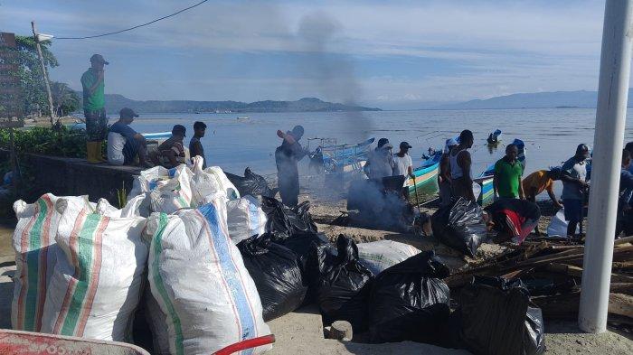 AP2HI Bersama Komunitas Penjaga Laut Maluku dan Nelayan Bersihkan ...