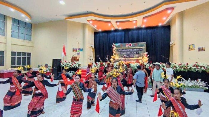 Jadi Penutup Pentas Seni dan Budaya Bakudapa Kisar IV, Tarian Peuk ...