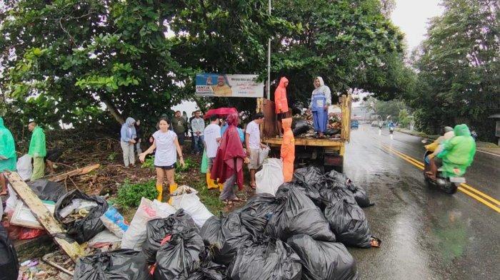 Aksi Bersih Pantai Lateri - Ambon, Berhasil Angkut 2.5 Ton Sampah ...