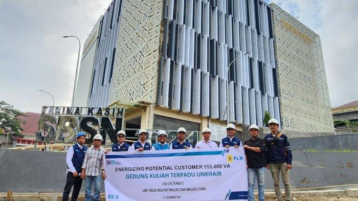 Sambut Tahun Baru, PLN UIW MMU Sukses Tambah Daya 555 kVA di Unkhair, Maluku Utara - Tribunambon.com