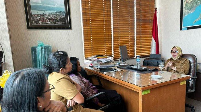 Jadi Wawali Ambon, Ely Toisuta Sementara Jalani Tugas di Kantor ...