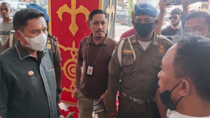 Bertemu Saniri Negeri Batu Merah, Wattimena Tegaskan Pelantikan Sesuai ...