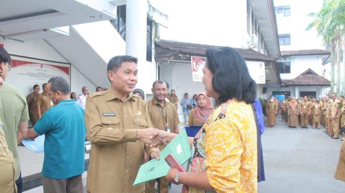 Pemkot Ambon Bagikan NIB kepada 200 Lebih Pelaku Usaha, Langkah Awal Buka Lapangan Kerja ...
