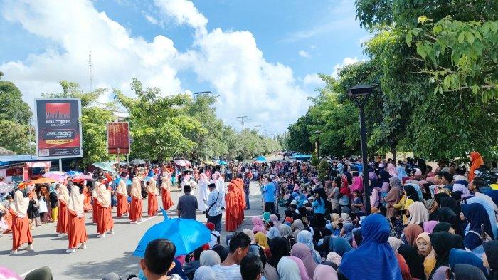 Warga Masohi Antusias Saksikan Festival Hadrat 1 Muharram 1445 H ... Warga Masohi Antusias Saksikan Festival Hadrat 1 Muharram 1445 H ...