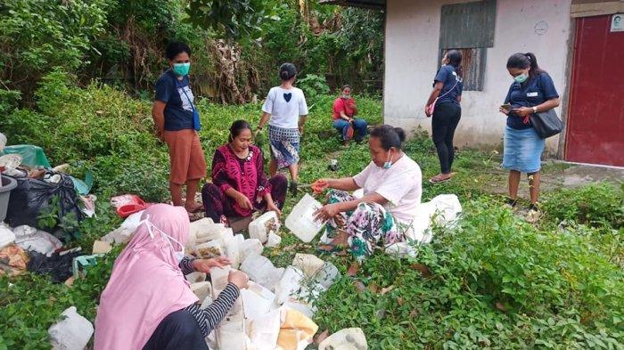 Modal ‘Jual’ Sampah ke Bank Sampah, Warga Air Manis Bisa Bantu Ekonomi Keluarga - Halaman all ...