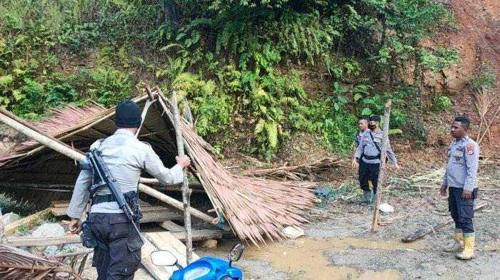 Polisi Bubarkan Praktek Pungli di Kawasan Tambang Emas Gunung Botak - Pulau Buru - Tribunambon.com