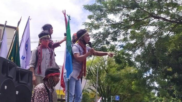Masyarakat Adat Maluku Barat Daya Demo Tolak Amdal Blok Masela ...