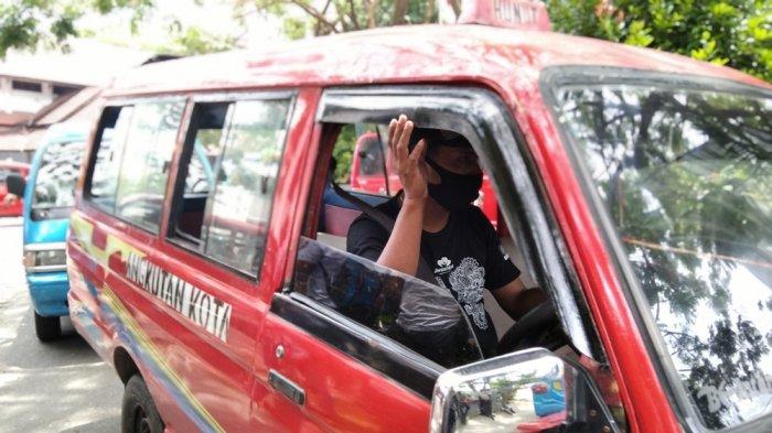 Pendapatan Turun 50 Persen, Sopir Angkot di Ambon : Sabar Saja ...