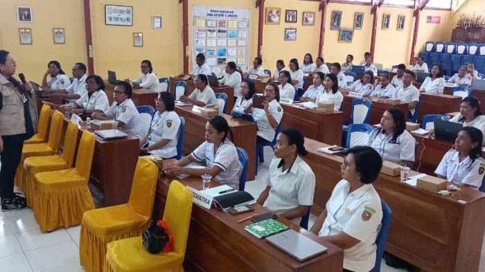 SMA Kristen YPKPM Latih Sekolah Imbas SMA Negeri 5 Ambon Penguatan ...