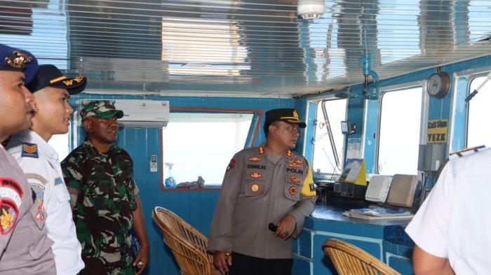 Pastikan Kenyamanan Mudik, Kapolres - Dandim Cek Kelayakan Kapal di Pelabuhan Waipirit ...