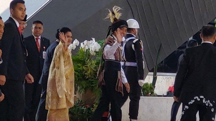 Presiden Jokowi Pakai Pakaian Adat Tanimbar Hadiri Sidang Tahunan MPR di Senayan - Tribunambon.com