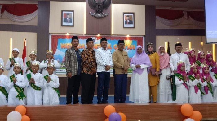 Yayasan Bina Umat Buru Wisudakan 33 Tahfidz, Komitmen Cetak Hafidz Al-Qur'an - Tribunambon.com