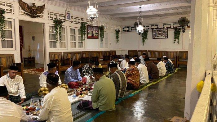 Ada Tradisi Ma'a Ziarah 7 Syawal di Negeri Hitu, Raja: Kebaikan ...