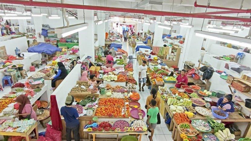 Tak Ada Kemacetan Pasca Pagar Gedung Baru Pasar Mardika Ambon Dibuka ...