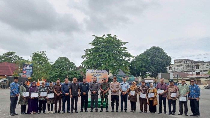 ASN Belitung Purna Bakti Terima Penghargaan - BaBelnews.id ASN Belitung Purna Bakti Terima Penghargaan - BaBelnews.id