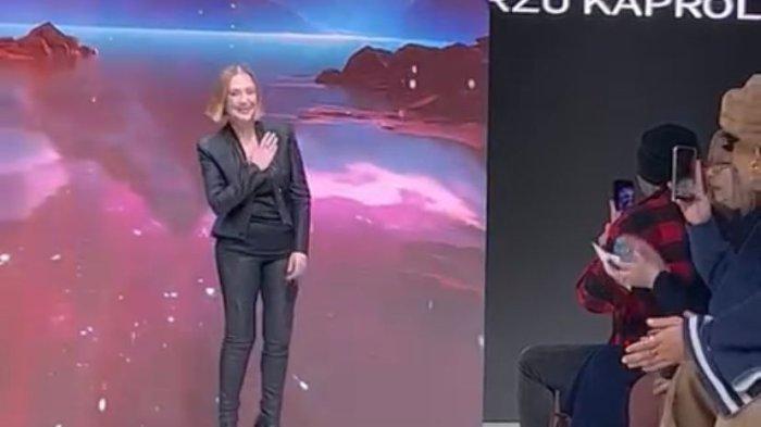 Arzu Kaprol Membawa Kaftan Turki ke Pentas Dunia - Tribun-bali.com
