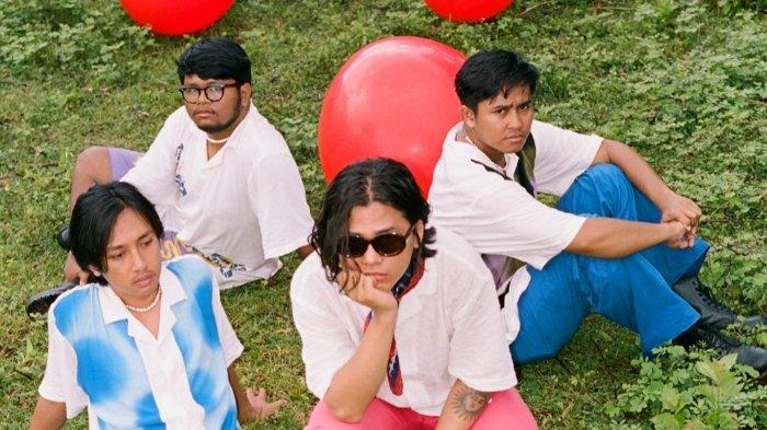 Pencarian Jati Diri Astera di Debut Album Worthy - Tribun-bali.com