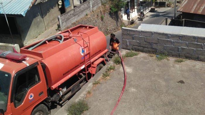 BPBD Bangli Distribusikan 165 Ribu Liter Air Ke Desa Siakin - Tribun ...