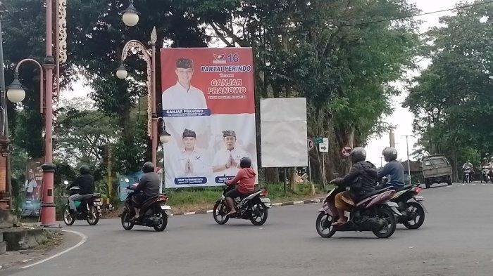 Perindo Gianyar Mulai Tebar Baliho Ganjar Presiden - Tribun-bali.com