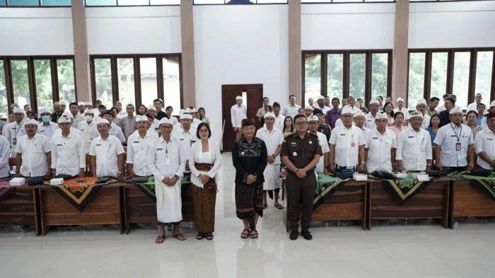 Bupati Karangasem Buka Kegiatan Bimbingan Teknis Pengadaan Barang atau Jasa Pemerintah - Tribun ...