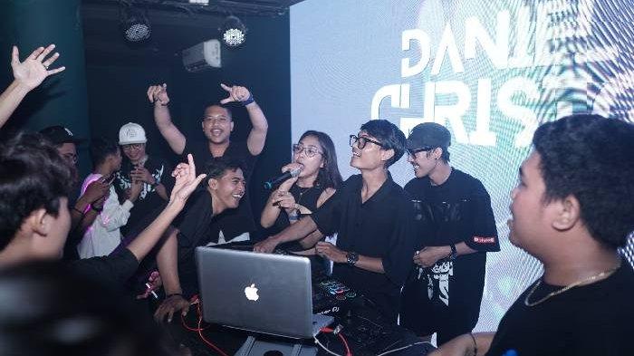 Blackout Social House Jadi Wadah DJ Lokal Bali Tampilkan Skill - Tribun ...