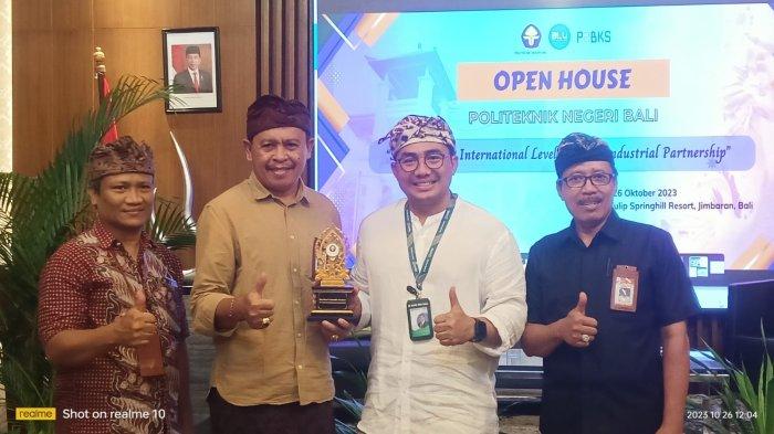 Politeknik Negeri Bali Berikan Penghargaan Terhadap 71 Dunia Usaha dan ...