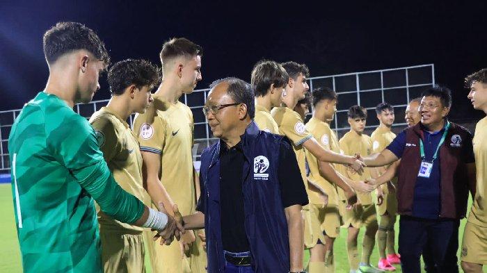 Head Coach Timnas Indonesia U-17 dan Barcelona Apresiasi Gubernur ...
