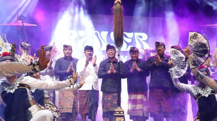 Wawali Arya Wibawa Buka Panjer Festival Tahun 2023 - Tribun-bali.com
