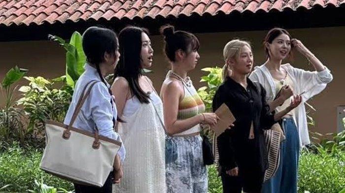 Imigrasi Ngurah Rai Bali Periksa Kru dan Artis Korea Selatan dari ... Imigrasi Ngurah Rai Bali Periksa Kru dan Artis Korea Selatan dari ...