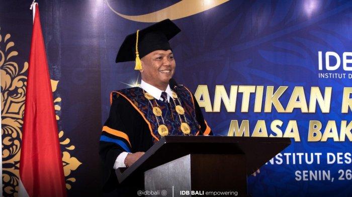Doktor I Kadek Pranajaya Resmi Dilantik Menjadi Rektor IDB Bali Periode ...