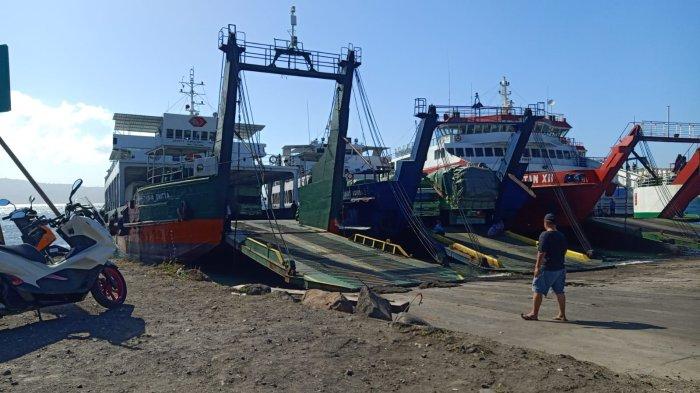 KMP Trisna Dwitya Kandas 16 Jam Lebih, Berhasil Lepas Kandas dan Sandar di Dermaga LCM - Tribun ...