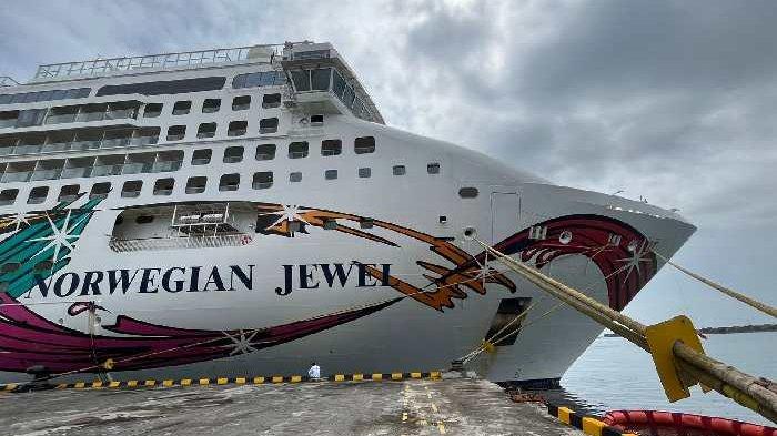 Sandar Pertama di Tahun 2024, Kapal Norwegian Jewel Bawa 2350 Penumpang ...