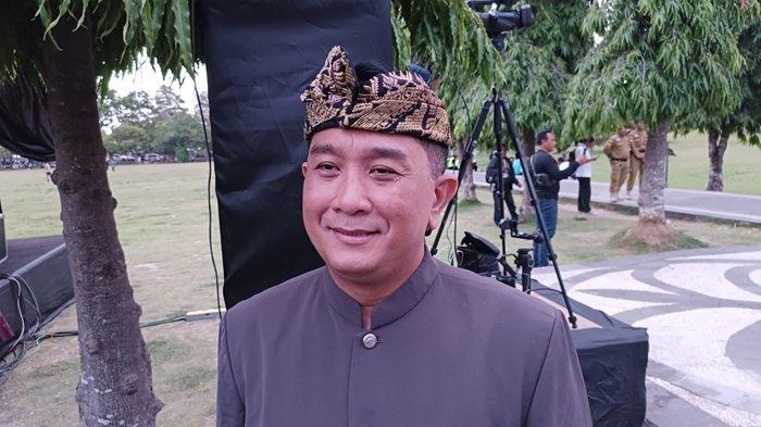 Ramai Video Pembagian Kupon Beras Bergambar Paslon di Akhir Masa ...