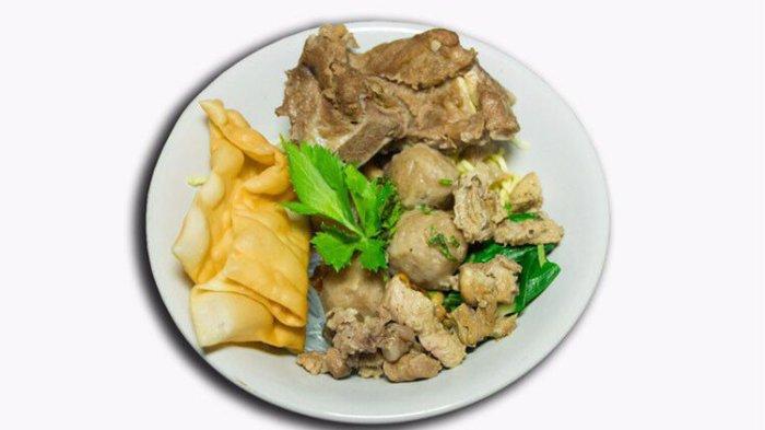 Kuliner Bali, Nikmatnya Bakso Balung Babi Gus Kribo, Harga Mulai Rp 10 ...