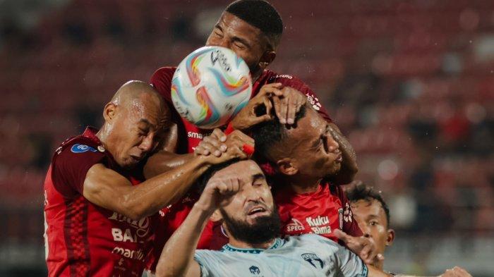 Hasil Babak Pertama Bali United vs Persita Tangerang: Serdadu Sementara ... Hasil Babak Pertama Bali United vs Persita Tangerang: Serdadu Sementara ...