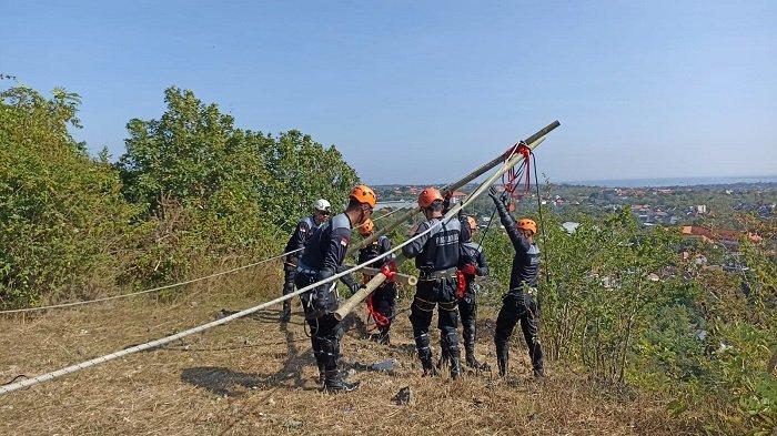 Tim SAR Basarnas Bali Lakukan Simulasi Proses Evakuasi Korban di ...