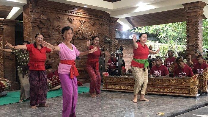 Sekaa Taruna Mekar Gong Legendaris Sajikan Gending Tabuh 60 70-an di ...