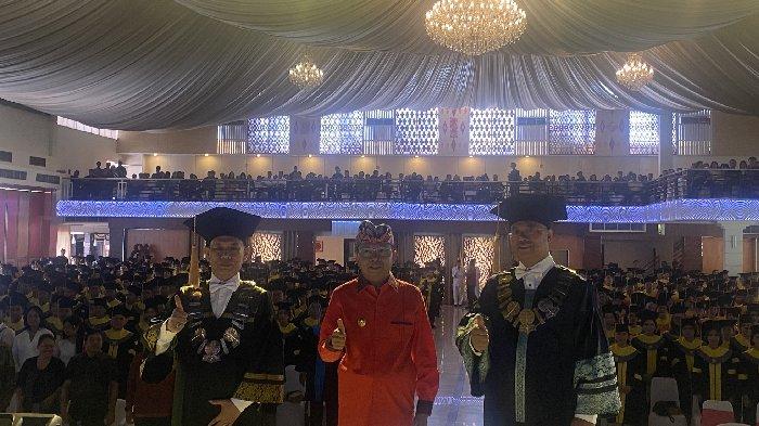 Ratusan Mahasiswa Universitas Terbuka Di Wisuda, Ini Harapan Rektor ...