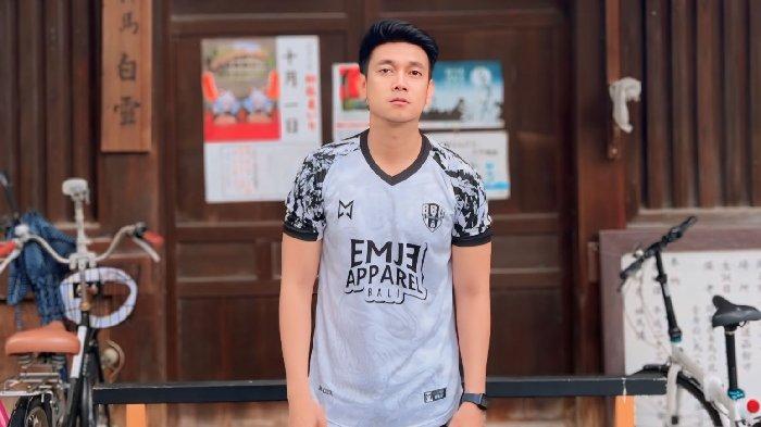 Bisnis Jersey Raup Cuan, Emje Apparel Bermodal Rp10 Juta, Kini Beromzet Ratusan Juta - Tribun ...