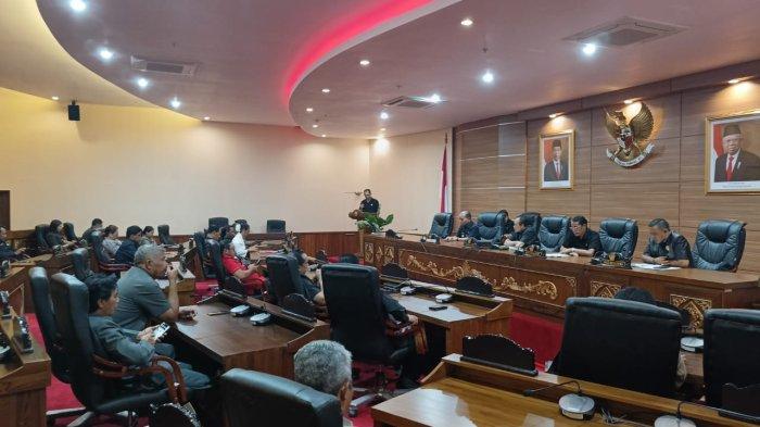 Pandangan Fraksi DPRD Bangli Soal RAPBD 2025 - Tribun-bali.com