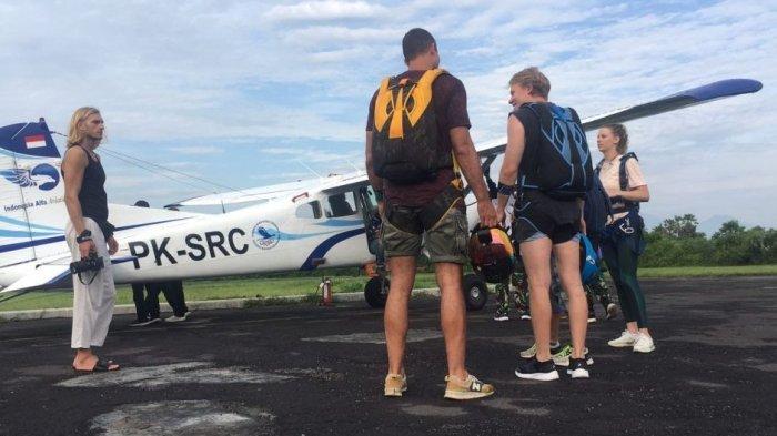 12 Penerjun Profesional Antusias Ikuti Jump In Buleleng - Tribun-bali.com