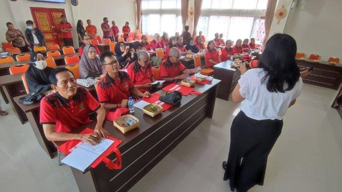 Program Pertama di Bali, 30 Lansia di Desa Tegal Harum Denpasar Ikut ...