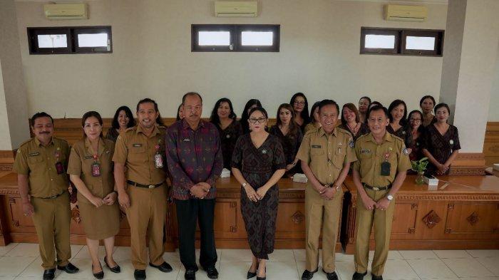 Tingkatkan Kapasitas Perempuan di Bidang Politik, DP2KBP3A Badung Gelar Workshop - Tribun-bali.com