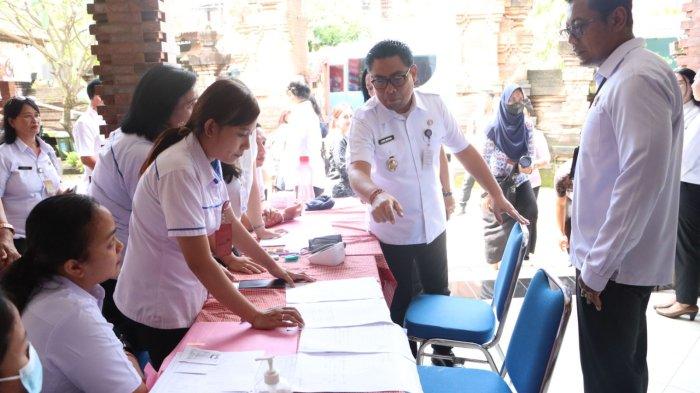 Wawali Arya Wibawa Tinjau Pelayanan KB MKJP di Desa Tegal Harum ...