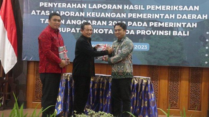 Pemkab Karangasem Berhasil Raih WTP delapan Kali Berturut-turut - Tribun-bali.com