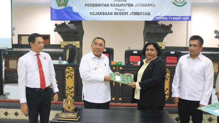 Pemkab dan Kejari Jembrana Teken MoU Bidang Perdata, Pendampingan Hukum Dari Kejari ke Pemkab ...