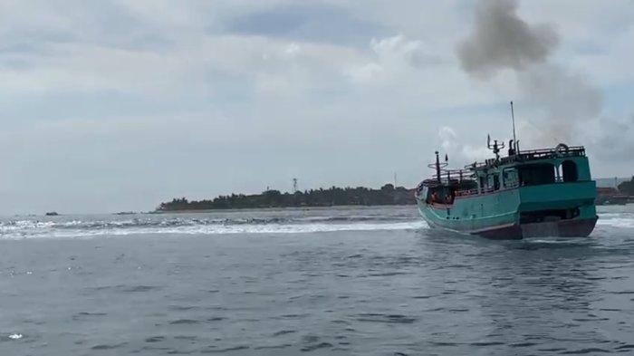 Sebelum Kandas di Perairan Jungut Batu Nusa Penida, Kapal Naga Mas ...